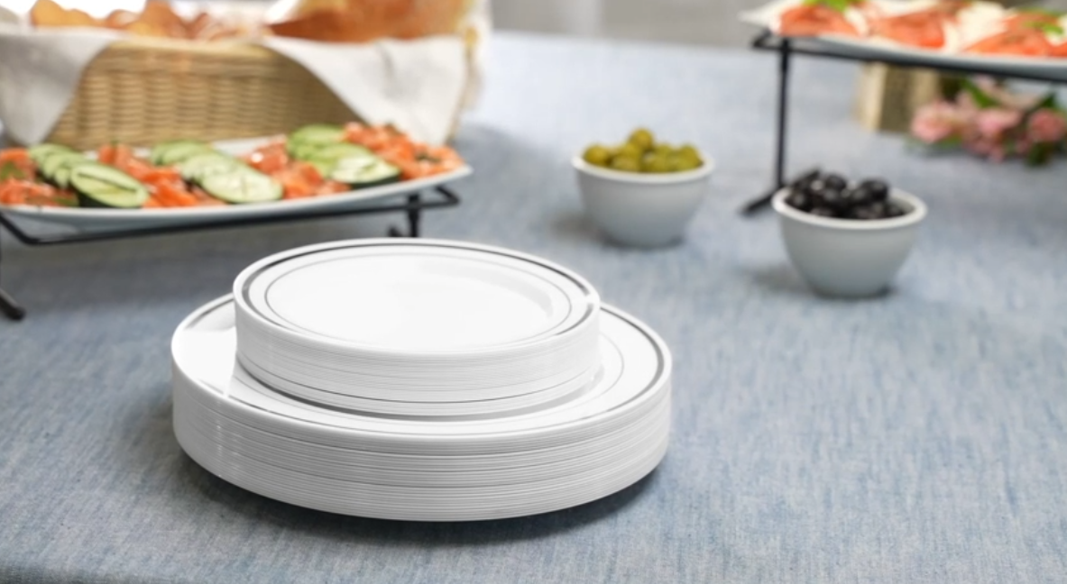 Comfy Package Elegant Disposable Plastic Plates Set, Dinner & Salad ...